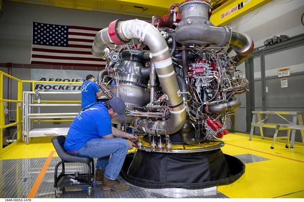 Phantom Express Spaceplane: Engine Assembly, Testing Moves Forward