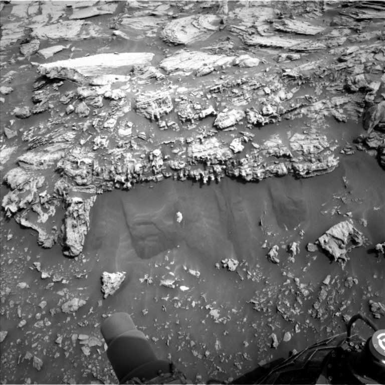 Curiosity Mars Rover: New Road Map, Scenic Shots