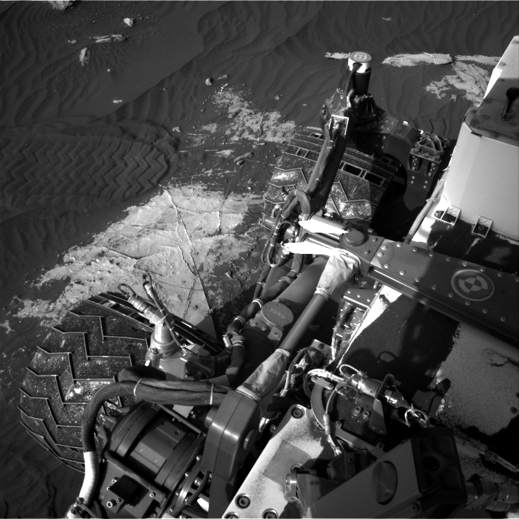 Curiosity Mars Rover: New Scenic Images