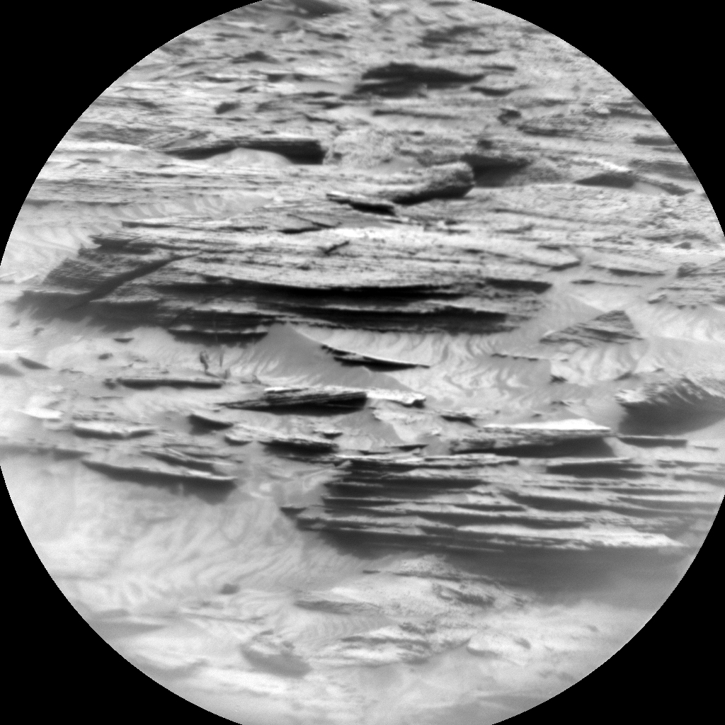 Curiosity Mars Rover: New Site, New Sights