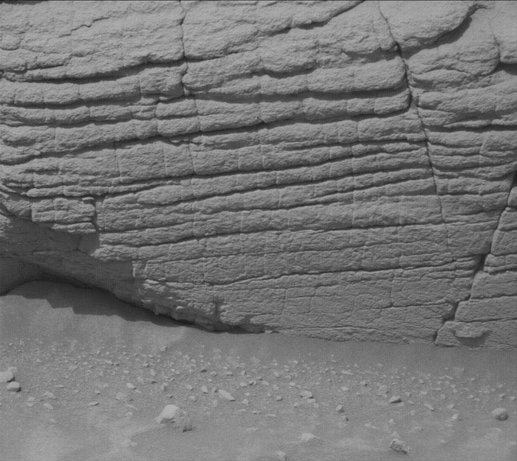 Curiosity Mars Rover: Eye-catching Surroundings