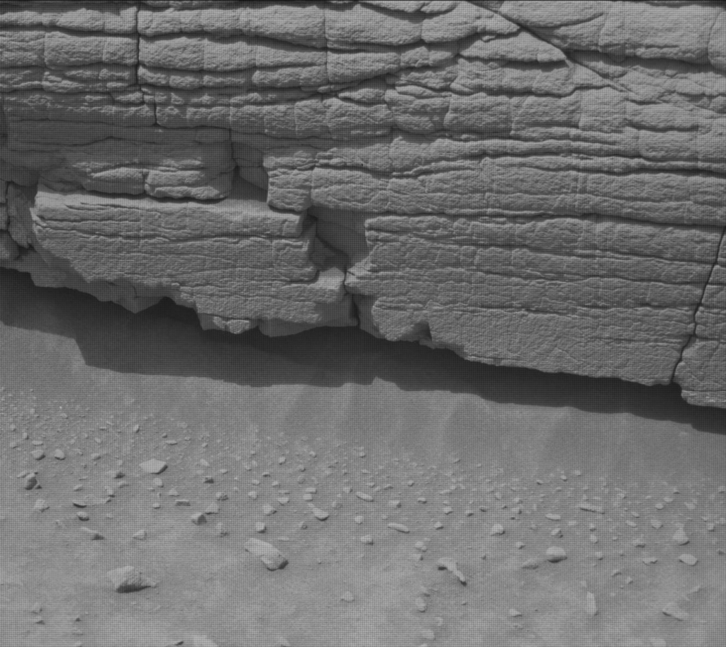 Curiosity Mars Rover: Eye-catching Surroundings