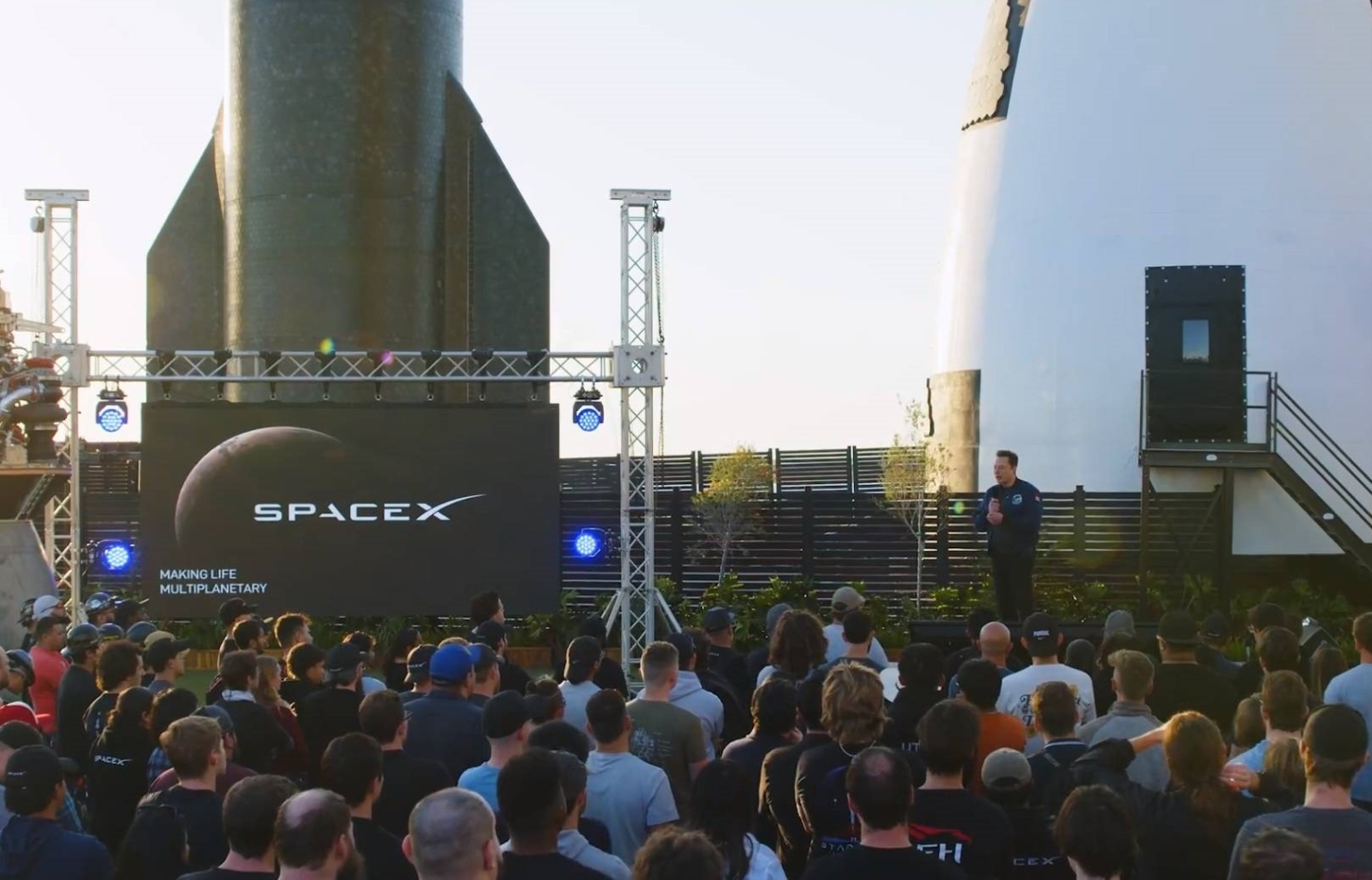 Elon Musk: New Details on Making Life Multiplanetary